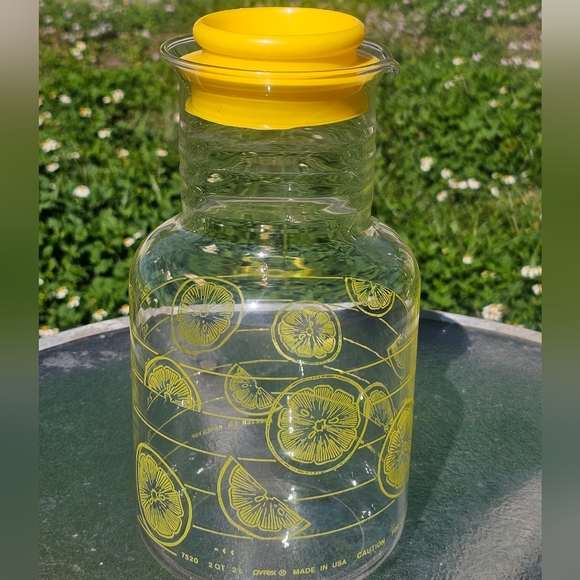 Pyrex | Kitchen | Pyrex Juice Carafe Pitcher With Lid | Poshmark